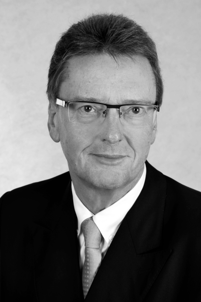 Team - DER PLATOW Brief